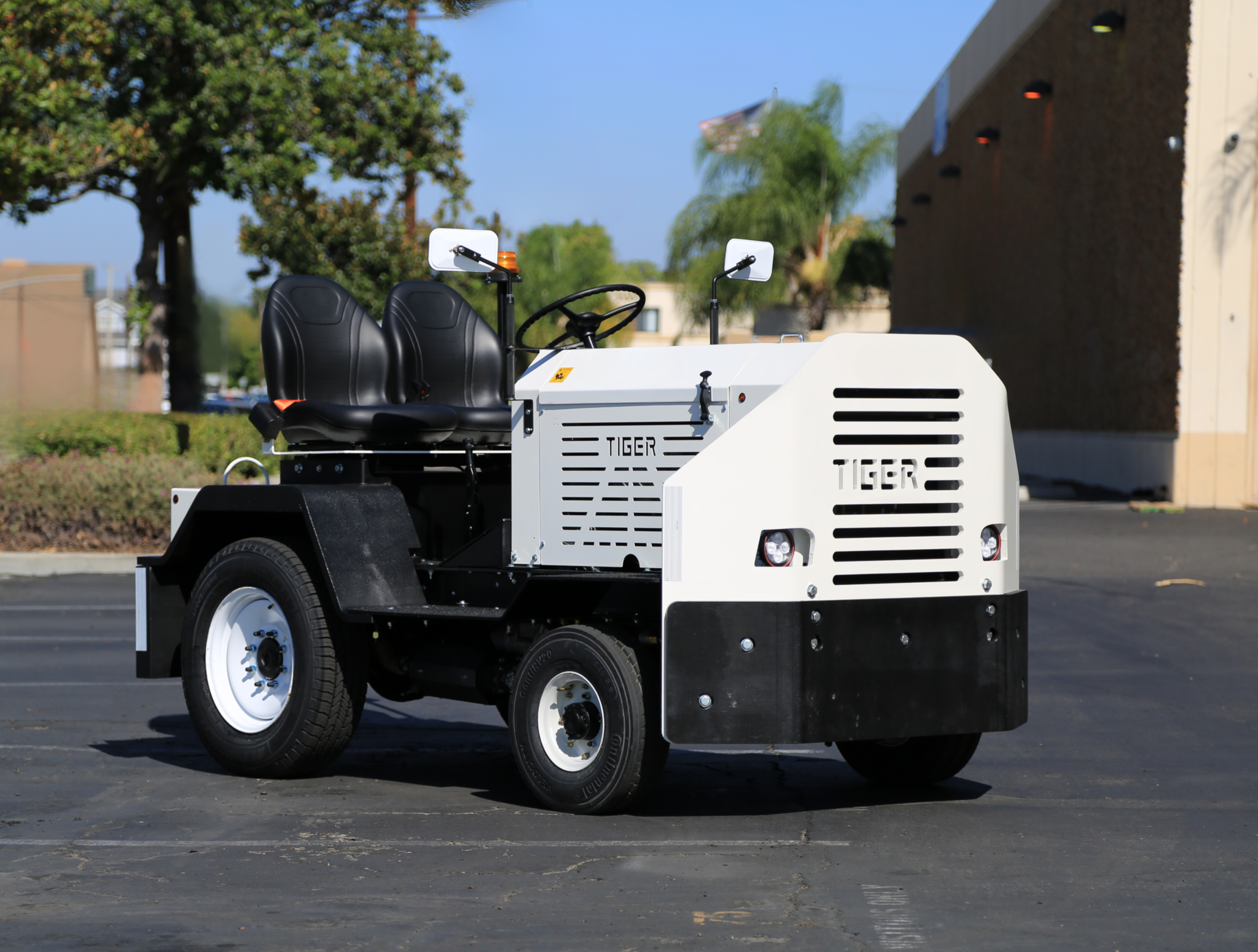 Ground Support Equipment | Tiger Tow Tractors | Baggage Tugs